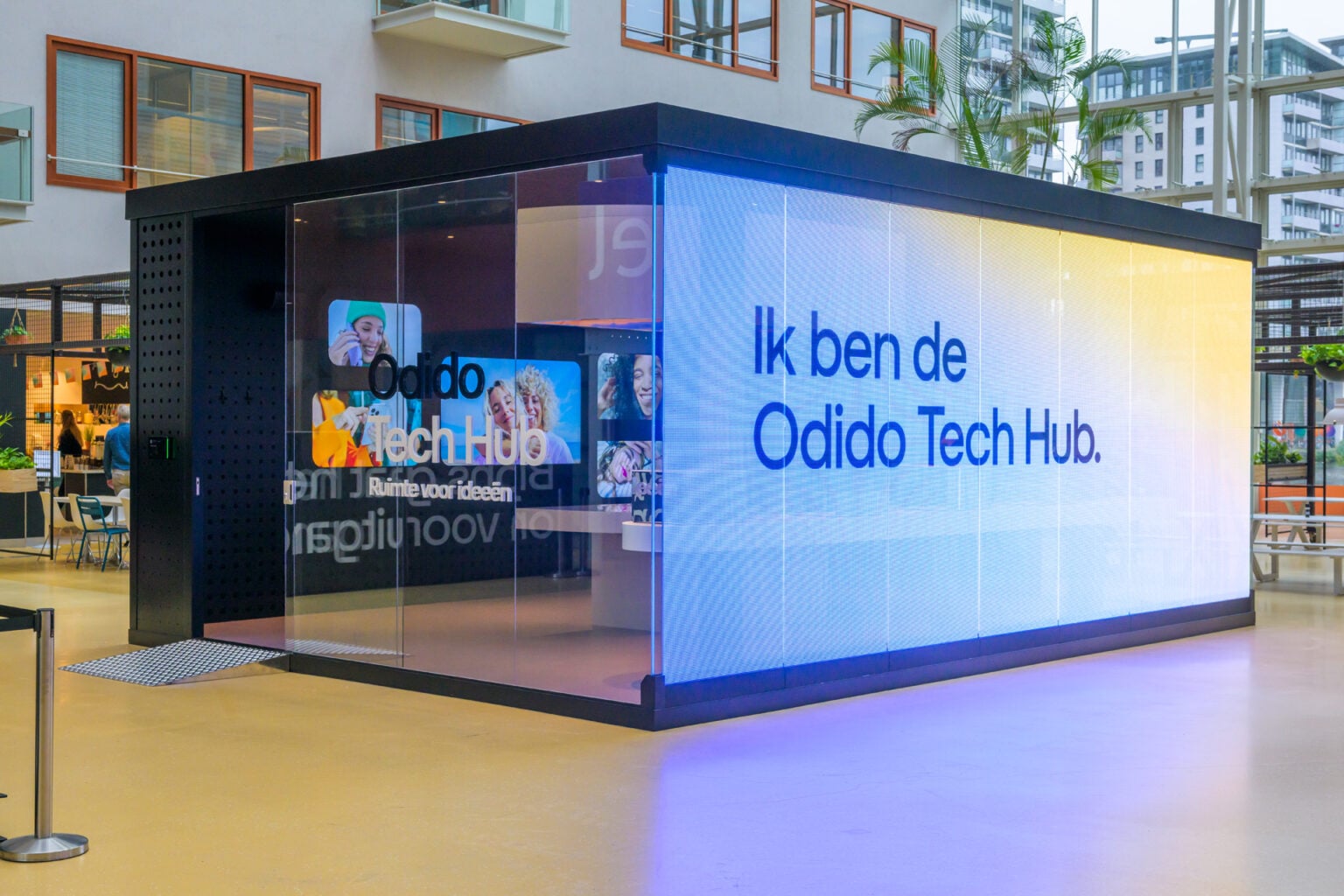 First Impression - Digital signage, AV technology & content
